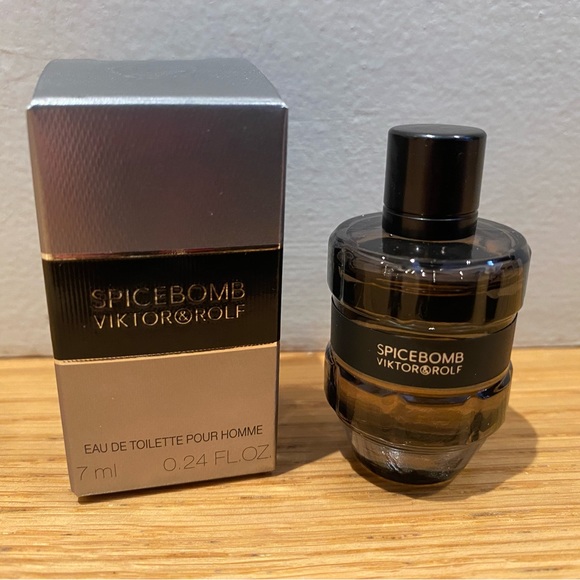 Viktor & Rolf | Grooming | New Viktor Rolf Spicebomb Deluxe Mini ...